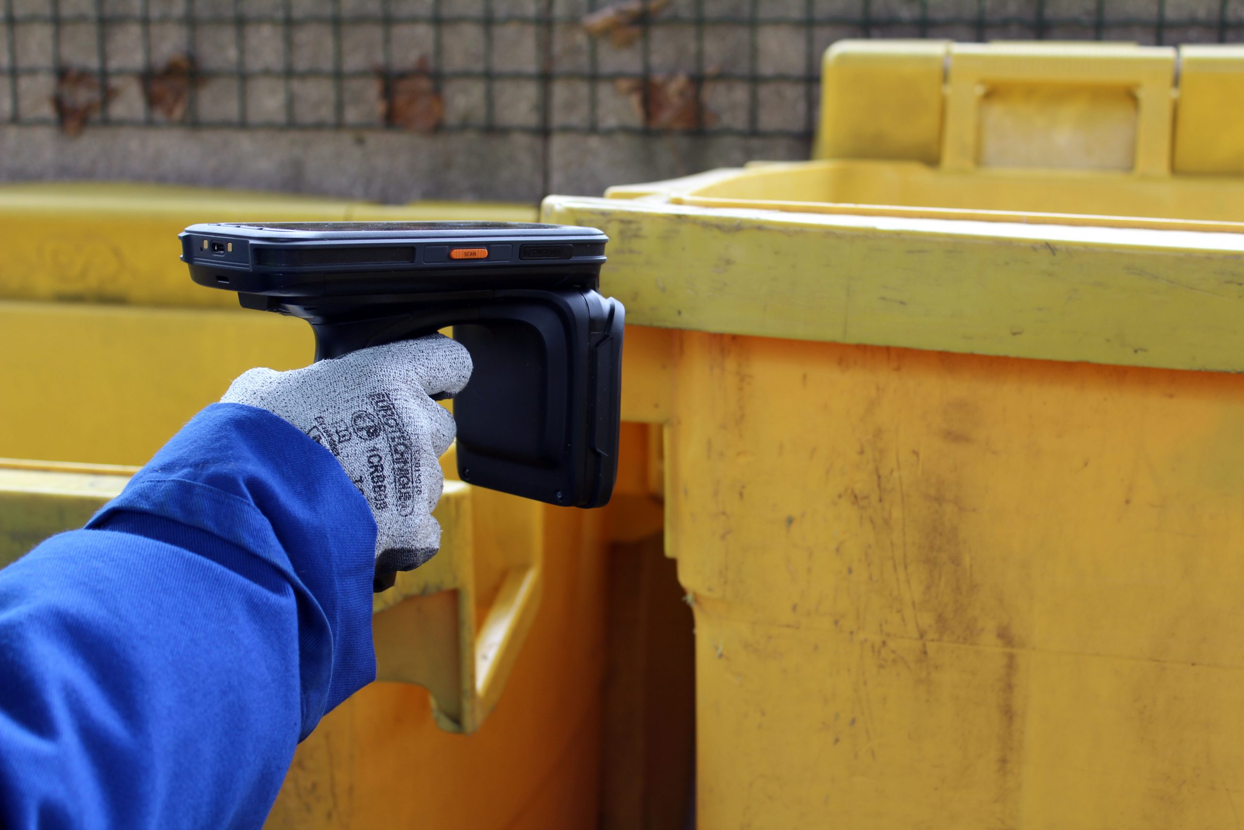 UHF RFID gun met Android - High-Tech Systems Magazine